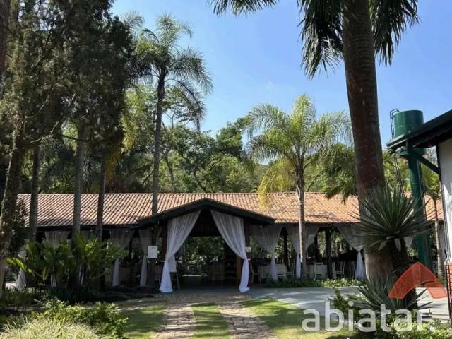 Fazenda para Venda em São Roque/SP Mombaça 3 Quartos