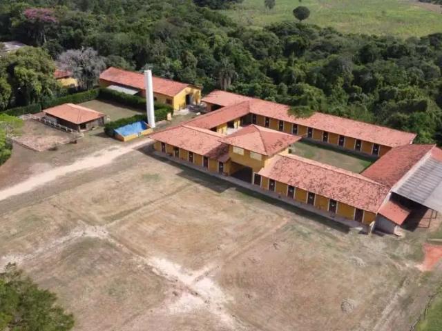 Fazenda para Venda em Porto Feliz/SP Zona Rural 3 Quartos