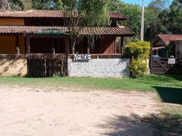 Fazenda para Venda em Paraibuna/SP Zona Rural 3 Quartos