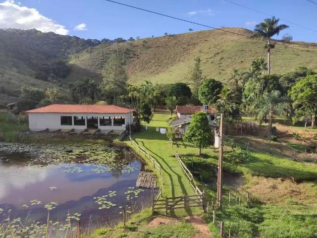 Fazenda para Venda em Pequeri/MG Centro 3 Quartos