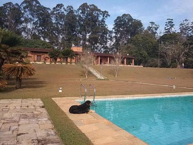 Fazenda para Venda em Pindamonhangaba/SP Centro 4 Quartos