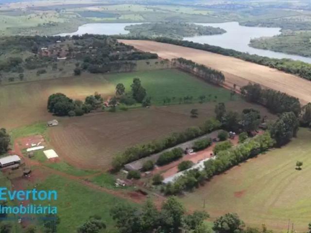 Fazenda para Venda em Uberlândia/MG Área Rural de Uberlândia 4 Quartos