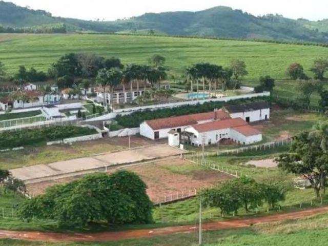 FAZENDA REGIÃO ITAPIRA