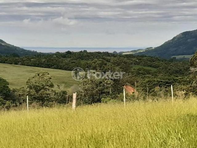 Fazenda / Sítio / Chácara, 1 dormitórios, 52664.34 m², em Centro