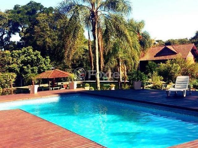 Fazenda / Sítio / Chácara, 21 dormitórios, 14691.15 m², em Centro