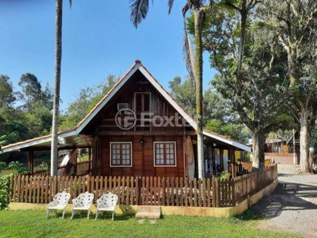Fazenda / Sítio / Chácara, 2 dormitórios, 400 m², em Caetetuba