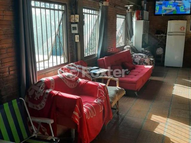Fazenda / Sítio / Chácara, 2 dormitórios, 148 m², em Centro
