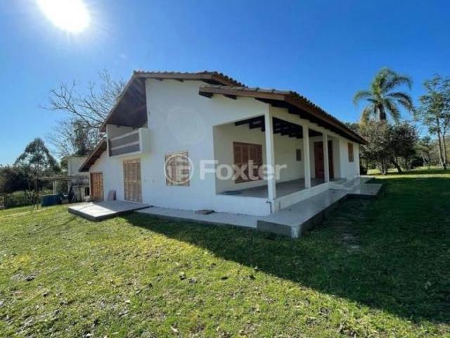 Fazenda / Sítio / Chácara, 2 dormitórios, 300 m², em Centro