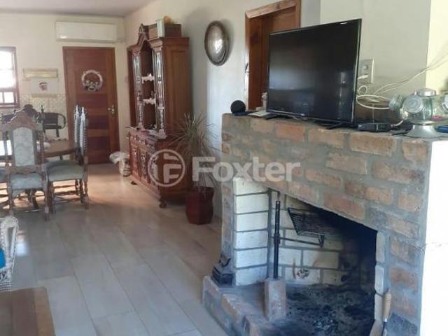 Fazenda / Sítio / Chácara, 4 dormitórios, 140 m², em Centro