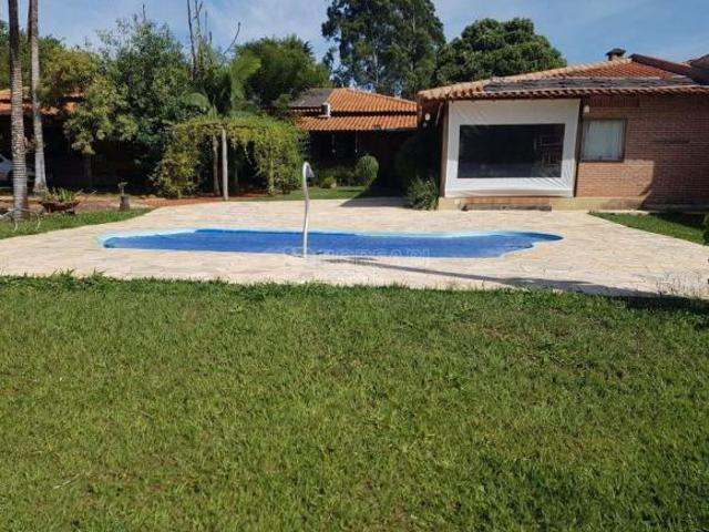 Fazenda / Sítio para venda e aluguel em Chácara Flora Araraquara de 473.00m² com 4 Quartos e 1 Suite