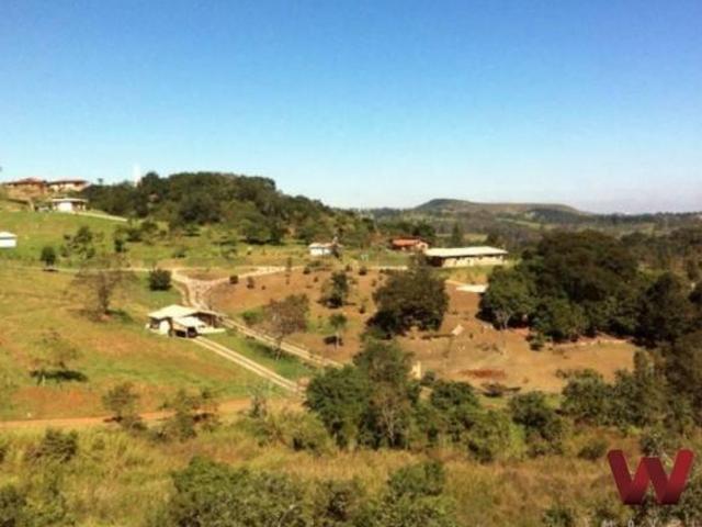 Fazenda / Sítio para venda e aluguel em Sousas de 760.00m² com 8 Quartos, 3 Suites e 10 Garagens