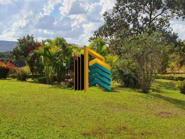 Fazenda / Sítio para venda em Condominio Topazio de 11.00m² com 4 Quartos, 2 Suites e 15 Garagens