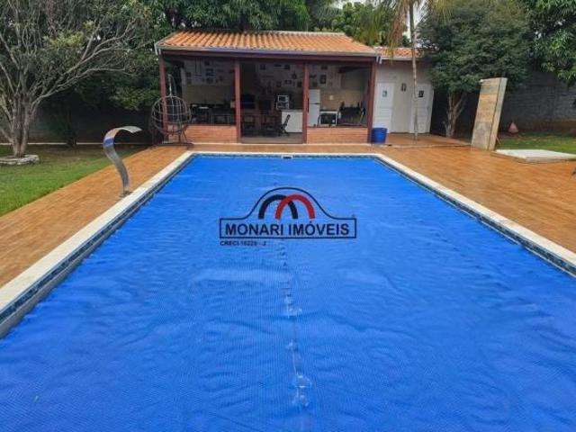Fazenda / Sítio para venda em Centro de 1500.00m² com 3 Quartos e 5 Garagens