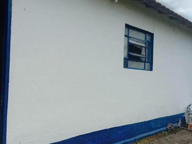 Fazenda / Sítio para venda em Centro de 10.00m² com 4 Quartos