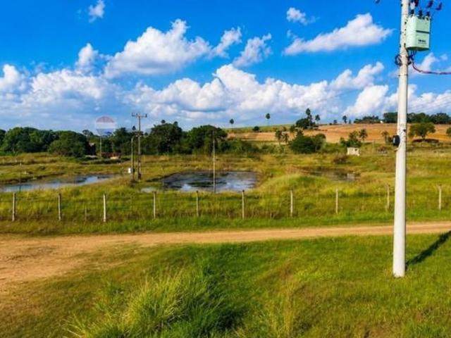 Fazenda / Sítio para venda em Centro de 200000.00m² com 6 Quartos