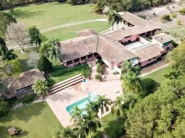 Fazenda / Sítio para venda em Centro de 2000.00m² com 6 Quartos, 6 Suites e 6 Garagens