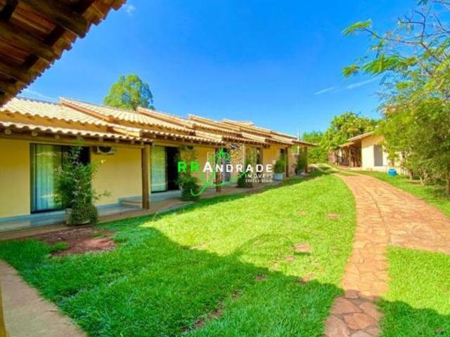 Fazenda / Sítio para venda em Centro de 2250.00m² com 7 Quartos e 5 Suites