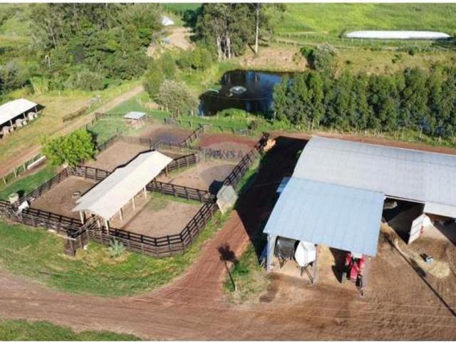 Fazenda / Sítio para venda em Centro de 3000.00m² com 20 Quartos