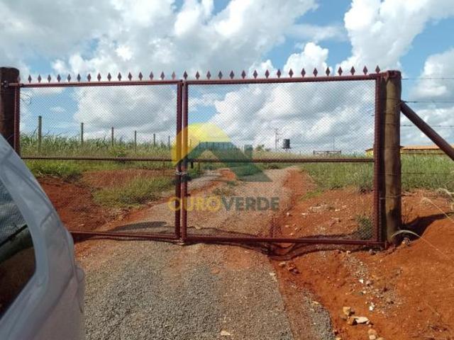 Fazenda / Sítio para venda em Centro de 485.00m² com 3 Quartos e 1 Suite