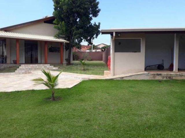 Fazenda / Sítio para venda em Centro de 731.00m² com 2 Quartos e 1 Suite