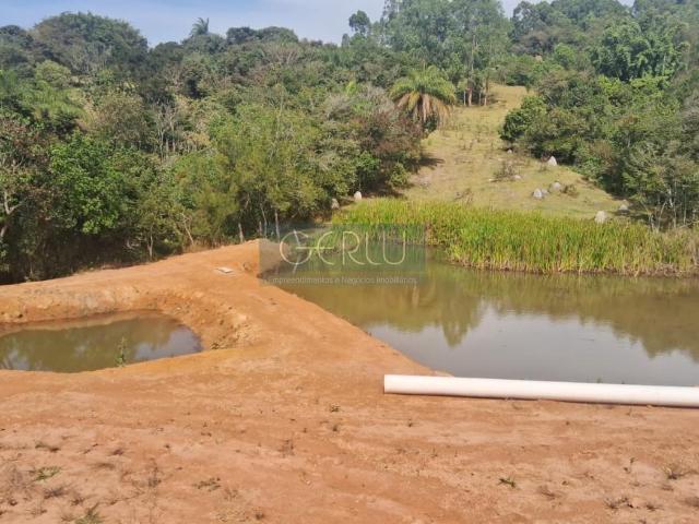 Fazenda / Sítio para venda em Centro em Itatiaiuçu Minas Gerais de 135.00m² com 4 Quartos e 10 Garagens
