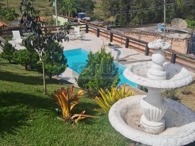 Fazenda / Sítio para venda em Centro em Itatiaiuçu Minas Gerais de 250.00m² com 3 Quartos, 1 Suíte e 10 Garagens