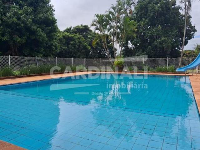 Fazenda / Sítio para venda em Chácara Velosa de 754.00m² com 4 Quartos e 4 Suites