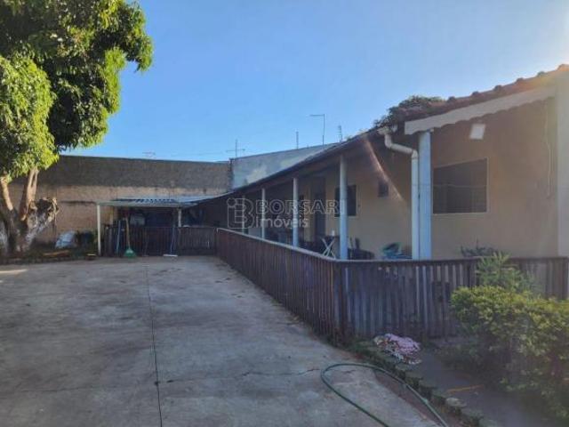 Fazenda / Sítio para venda em Chácara Flora Araraquara de 244.00m² com 3 Quartos