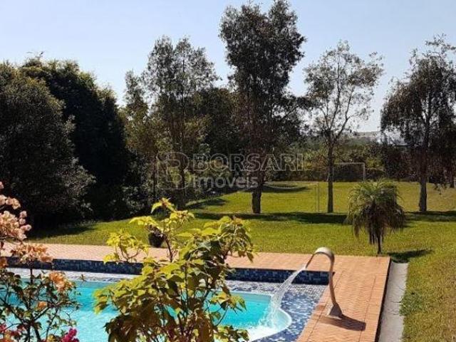 Fazenda / Sítio para venda em Chácara Flora Araraquara de 273.00m² com 3 Quartos e 1 Suite