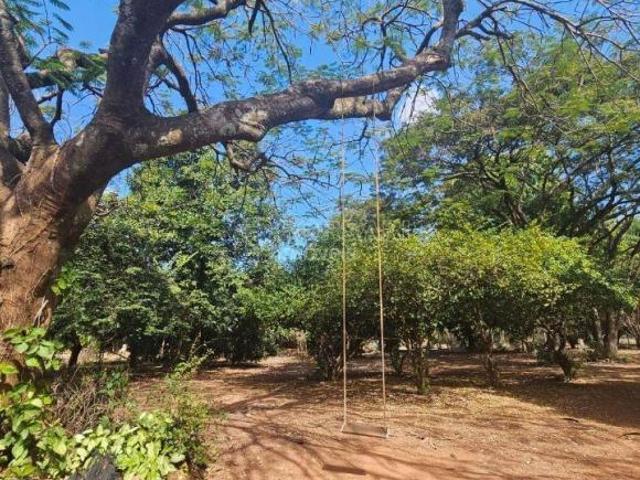 Fazenda / Sítio para venda em Chácara Flora Araraquara de 201.00m² com 4 Quartos