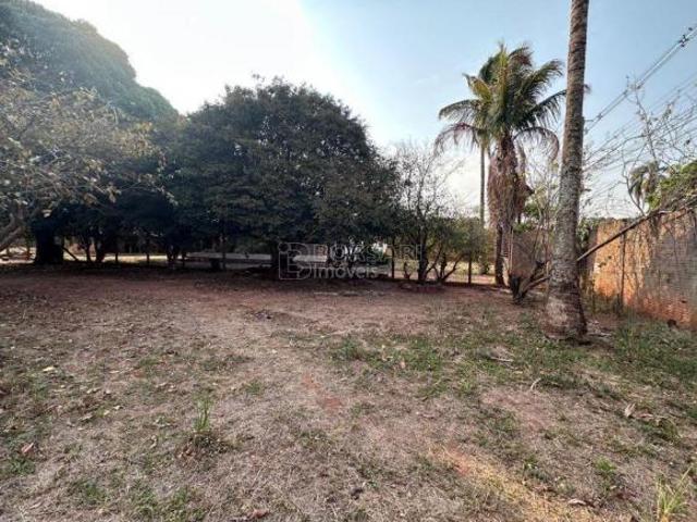 Fazenda / Sítio para venda em Chácara Flora Araraquara de 227.00m² com 3 Quartos, 1 Suite e 2 Garage