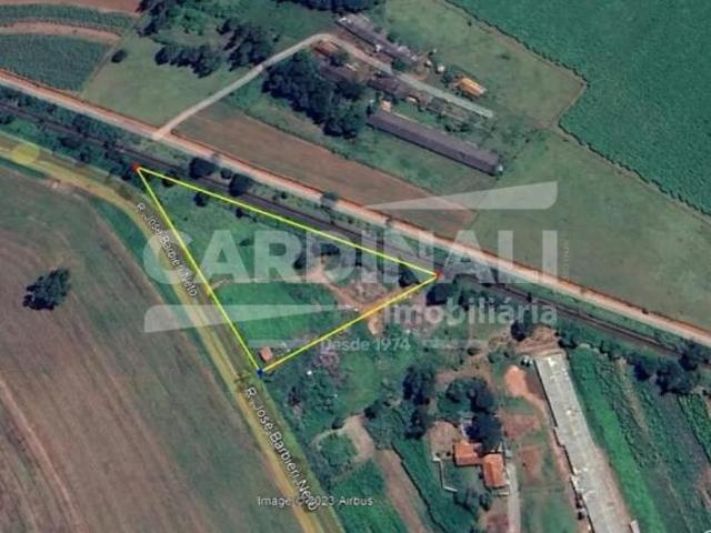 Fazenda / Sítio para venda em Chacara Flora Araraquara de 400.00m² com 3 Quartos