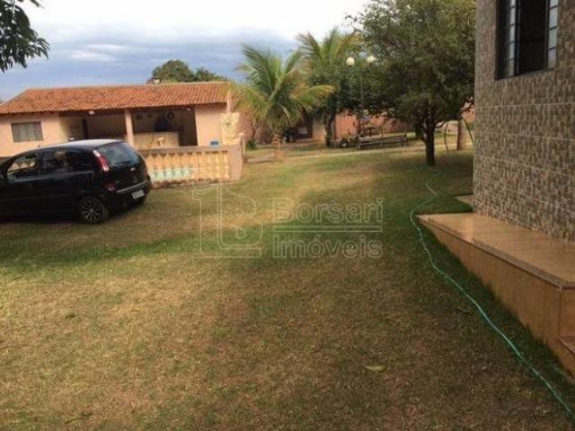 Fazenda / Sítio para venda em Chácara Flora Araraquara de 700.00m² com 3 Quartos, 1 Suite e 10 Garag