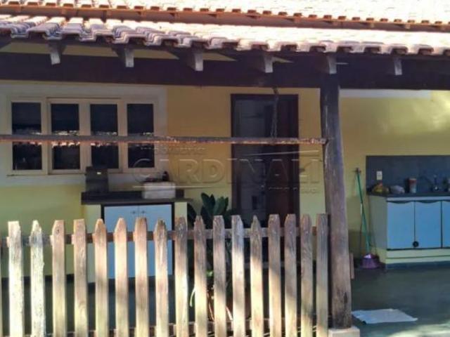 Fazenda / Sítio para venda em Chacara Flora Araraquara de 701.00m² com 5 Quartos e 10 Garagens
