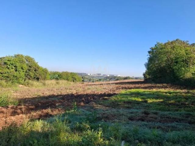 Fazenda / Sítio para venda em Área Rural De Piracicaba de 1.00m² com 1 Quarto, 1 Suite e 1 Garagem