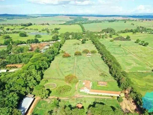 Fazenda / Sítio para venda em Área Rural De Porto Feliz de 750.00m² com 3 Quartos, 1 Suite e 4 Garag