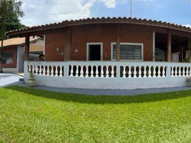 Fazenda / Sítio para venda em Dois Córregos de 442.00m² com 3 Quartos, 1 Suite e 12 Garagens