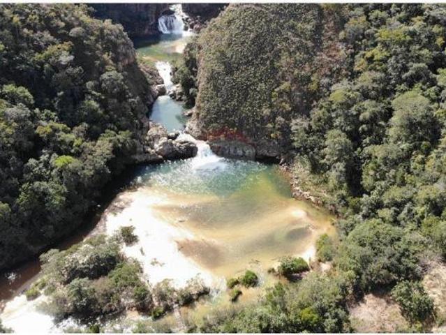 Fazenda / Sítio para venda em Delfinópolis de 630000.00m² com 1 Quarto e 1 Suite