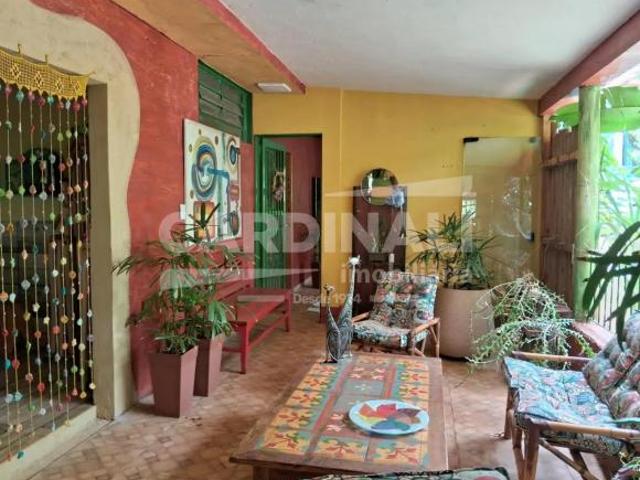 Fazenda / Sítio para venda em Jardim Califórnia de 231.00m² com 2 Quartos e 5 Garagens