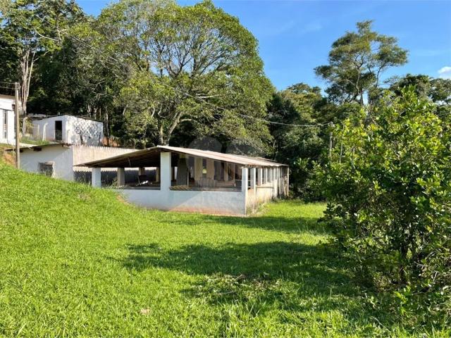 Fazenda / Sítio para venda em Jardim Centro Cívico em Sarandi Paraná de 72662.00m² com 3 Quartos, 1 Suíte e 4 Garagens
