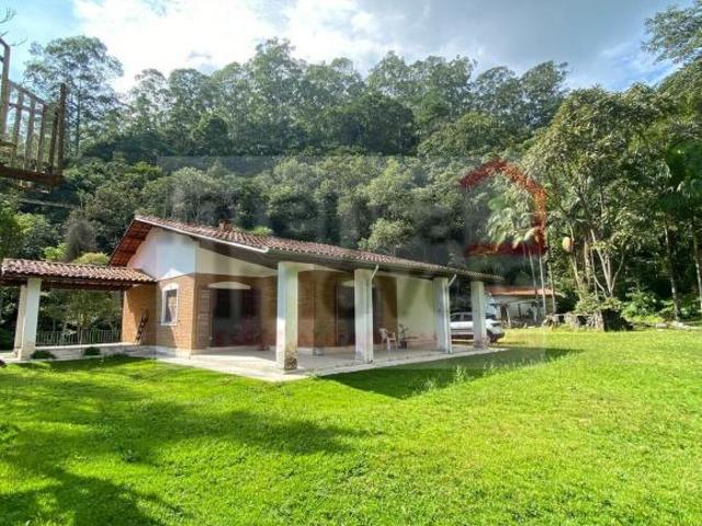 Fazenda / Sítio para venda em Jardim Sandra Maria de 141600.00m² com 2 Quartos, 1 Suite e 2 Garagens