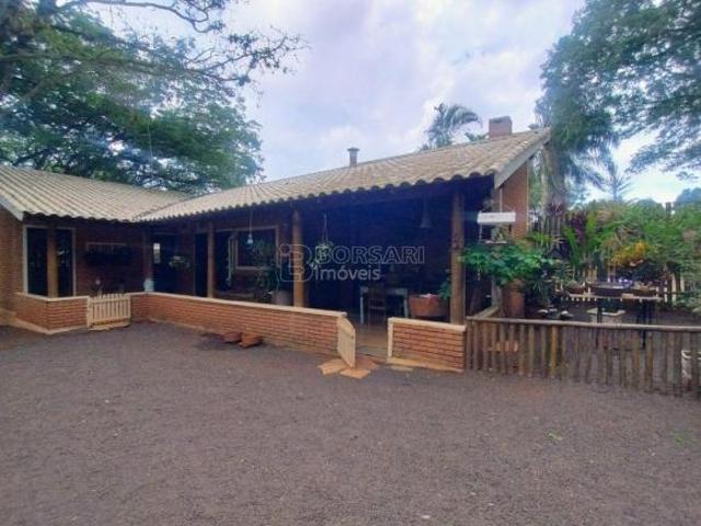 Fazenda / Sítio para venda em Jardim Zavanella de 238.00m² com 4 Quartos, 2 Suites e 6 Garagens