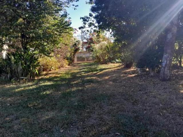 Fazenda / Sítio para venda em Loteamento Tutoya Do Vale de 120.00m² com 3 Quartos, 1 Suite e 2 Garag