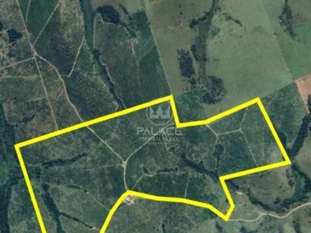 Fazenda / Sítio para venda em Lageado de 4.00m² com 1 Quarto, 1 Suite e 1 Garagem