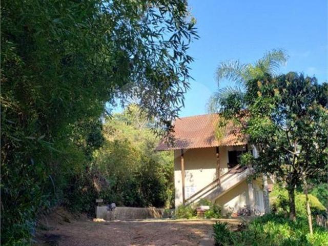 Fazenda / Sítio para venda em Moinho de 450.00m² com 3 Quartos, 1 Suite e 4 Garagens