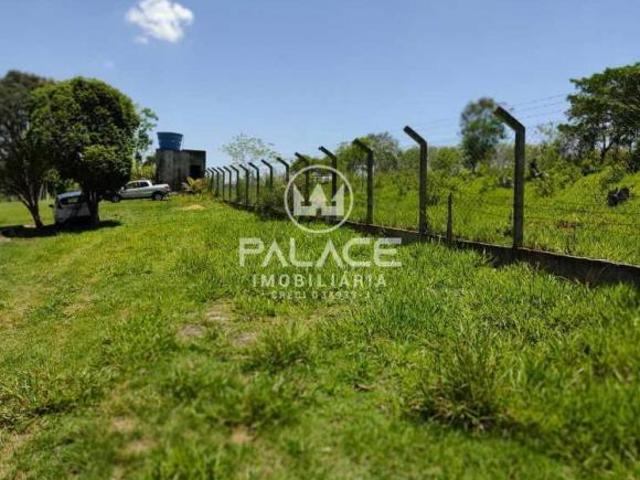 Fazenda / Sítio para venda em Nova Suiça de 180.00m² com 2 Quartos, 1 Suite e 10 Garagens
