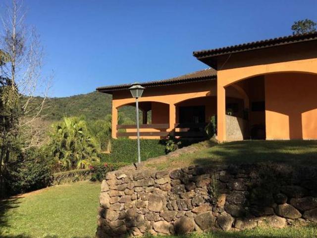 Fazenda / Sítio para venda em Suru de 90000.00m² com 5 Quartos e 2 Suites