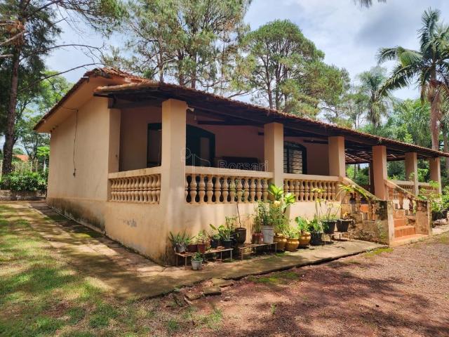 Fazenda / Sítio para venda em Portal Das Laranjeiras de 266.00m² com 2 Quartos e 1 Suíte