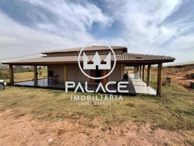 Fazenda / Sítio para venda em Pau D&apos alhinho de 350.00m² com 3 Quartos, 1 Suite e 8 Garagens