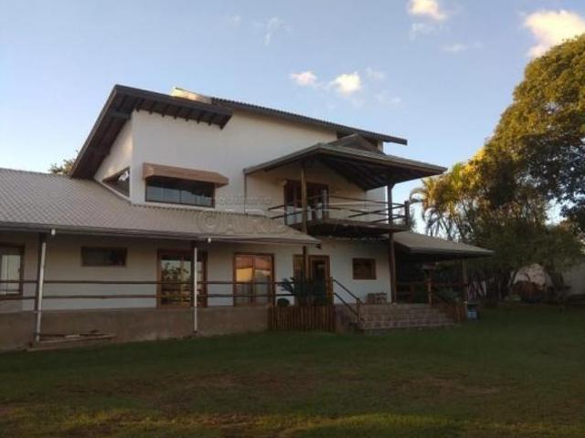 Fazenda / Sítio para venda em Parque Itaipu de 5600.00m² com 4 Quartos e 3 Suites